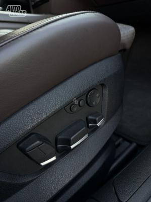 Melns BMW 740 2011 Viļņa, ar dzinēja tilpumu 3.00 L un nobraukumu 260 tūkst. km par 15000 €, foto 30 vietnē AUTOMOTO.COM.LV