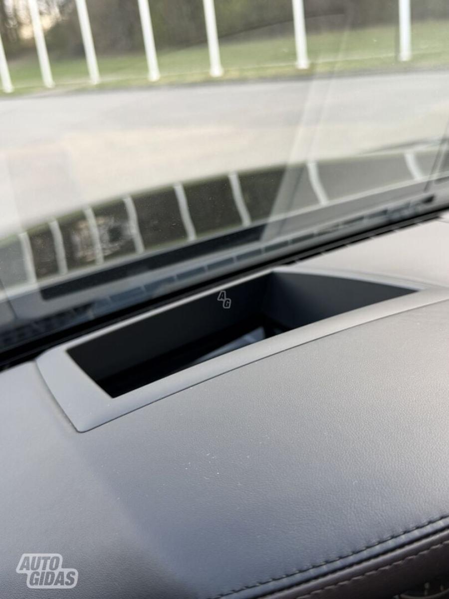 Melns BMW 740 2011 Viļņa, ar dzinēja tilpumu 3.00 L un nobraukumu 260 tūkst. km par 15000 €, foto 33 vietnē AUTOMOTO.COM.LV