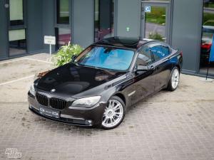 Black BMW 740 2011 in Marijampole, with an engine capacity of 3.00 L and mileage of 219 thousand km for 13950 €, photo 6 on AUTOMOTO.COM.LV