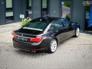 Black BMW 740 2011 in Marijampole, with an engine capacity of 3.00 L and mileage of 219 thousand km for 13950 €, photo 11 on AUTOMOTO.COM.LV