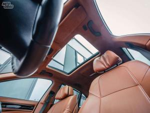 Black BMW 740 2011 in Marijampole, with an engine capacity of 3.00 L and mileage of 219 thousand km for 13950 €, photo 27 on AUTOMOTO.COM.LV