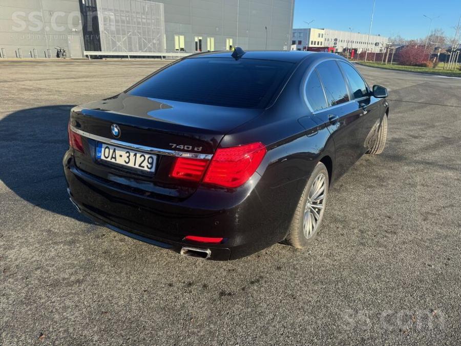 Melns BMW 740 2011 Rīga, ar dzinēja tilpumu 3.00 L un nobraukumu 169 tūkst. km par 15990 €, foto 4 vietnē AUTOMOTO.COM.LV