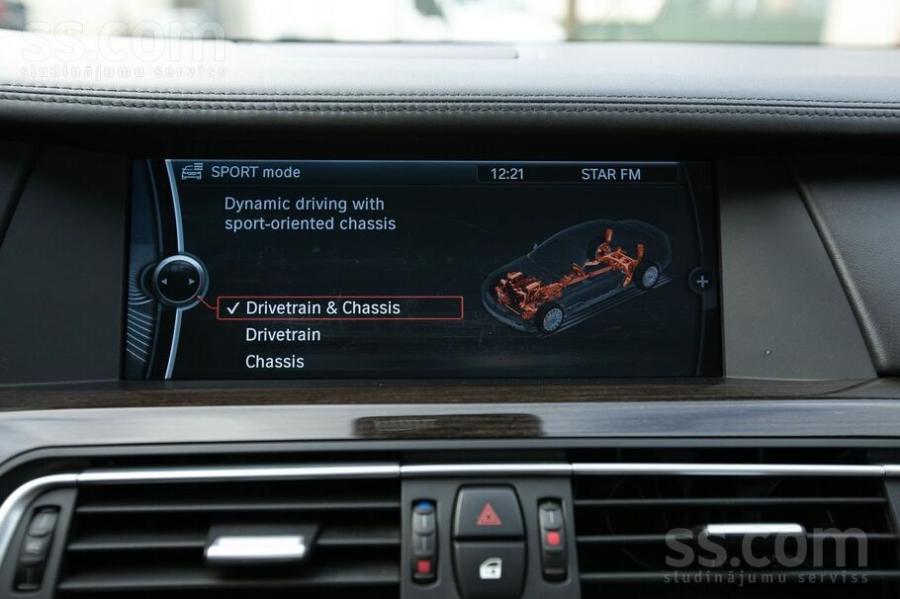 Melns BMW 740 2011 Rīga, ar dzinēja tilpumu 3.00 L un nobraukumu 169 tūkst. km par 15990 €, foto 14 vietnē AUTOMOTO.COM.LV