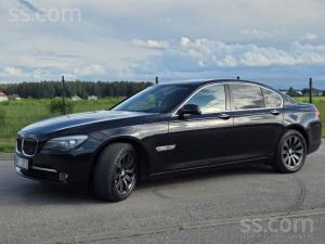 Черный БМВ 740 2011 в Рига, объемом двигателя 3.00 л и пробегом 130 тыс. км за 15900 €, фото 3 на AUTOMOTO.COM.LV