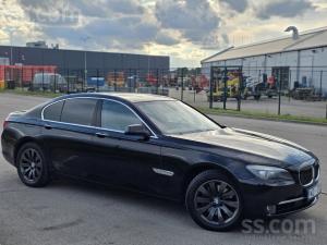Черный БМВ 740 2011 в Рига, объемом двигателя 3.00 л и пробегом 130 тыс. км за 15900 €, фото 8 на AUTOMOTO.COM.LV