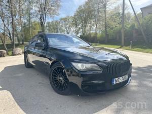 Melns BMW 740 2011 Rēzekne, ar dzinēja tilpumu 3.00 L un nobraukumu 360 tūkst. km par 11000 €, foto  vietnē AUTOMOTO.COM.LV