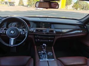 Melns BMW 740 2011 Viļņa, ar dzinēja tilpumu 3.00 L un nobraukumu 426 tūkst. km par 9900 €, foto 13 vietnē AUTOMOTO.COM.LV