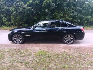 Melns BMW 740 2011 Ogre, ar dzinēja tilpumu 3.00 L un nobraukumu 262 tūkst. km par 12000 €, foto 3 vietnē AUTOMOTO.COM.LV
