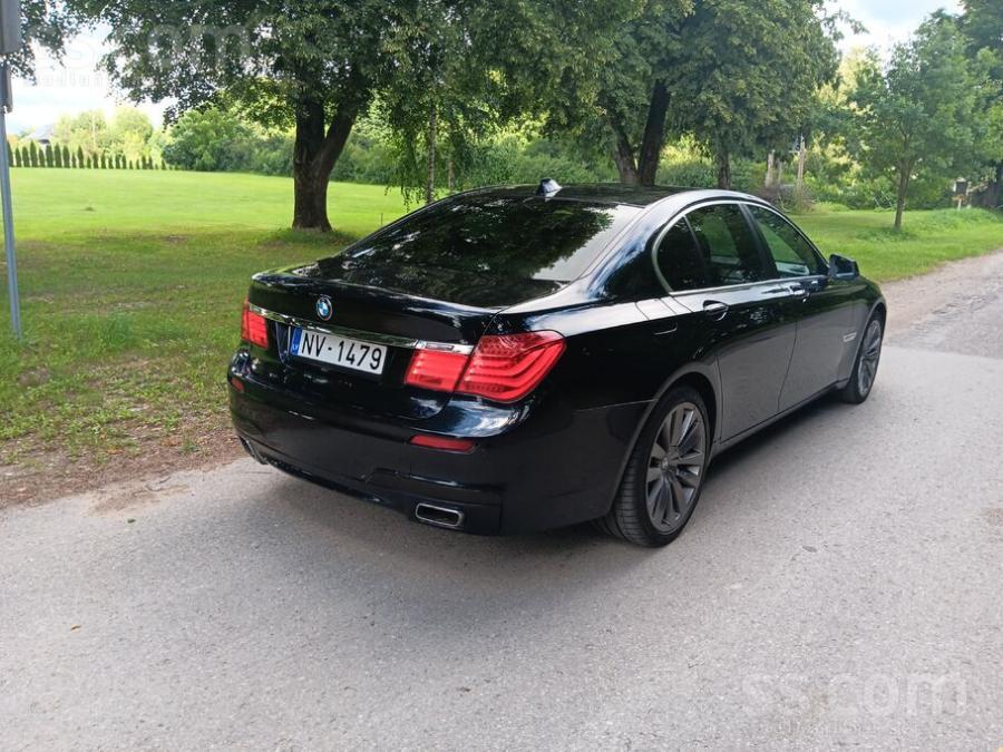 Melns BMW 740 2011 Ogre, ar dzinēja tilpumu 3.00 L un nobraukumu 262 tūkst. km par 12000 €, foto 6 vietnē AUTOMOTO.COM.LV
