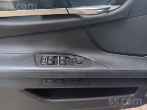 Melns BMW 740 2011 Ogre, ar dzinēja tilpumu 3.00 L un nobraukumu 262 tūkst. km par 12000 €, foto 11 vietnē AUTOMOTO.COM.LV