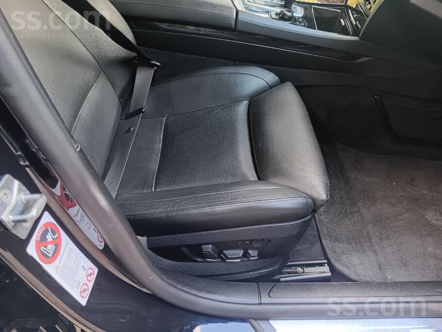 Melns BMW 740 2011 Ogre, ar dzinēja tilpumu 3.00 L un nobraukumu 262 tūkst. km par 12000 €, foto 20 vietnē AUTOMOTO.COM.LV