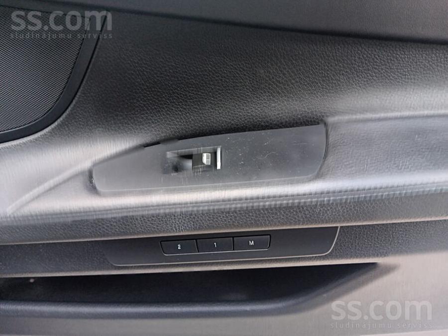 Melns BMW 740 2011 Ogre, ar dzinēja tilpumu 3.00 L un nobraukumu 262 tūkst. km par 12000 €, foto 21 vietnē AUTOMOTO.COM.LV