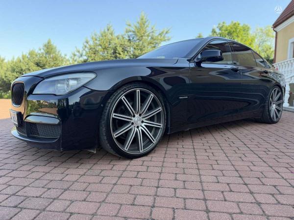 Melns BMW 740 2011 Kelmė, ar dzinēja tilpumu 2.99 L un nobraukumu 352 tūkst. km par 11000 €, foto 5 vietnē AUTOMOTO.COM.LV