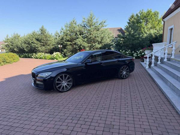 Melns BMW 740 2011 Kelmė, ar dzinēja tilpumu 2.99 L un nobraukumu 352 tūkst. km par 11000 €, foto 9 vietnē AUTOMOTO.COM.LV