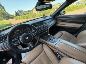 Black BMW 740 2011 in Kelme, with an engine capacity of 2.99 L and mileage of 352 thousand km for 11000 €, photo 12 on AUTOMOTO.COM.LV