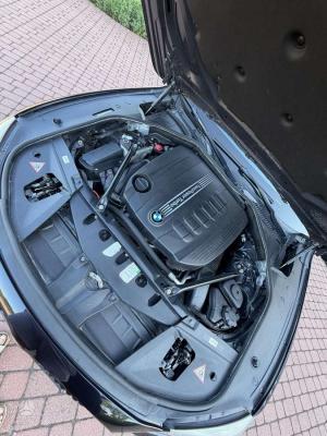 Black BMW 740 2011 in Kelme, with an engine capacity of 2.99 L and mileage of 352 thousand km for 11000 €, photo 19 on AUTOMOTO.COM.LV