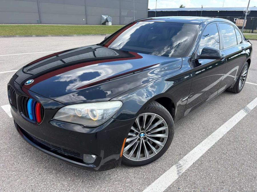 Melns BMW 740 2011 Prienai, ar dzinēja tilpumu 3.00 L un nobraukumu 274 tūkst. km par 5750 €, foto 1 vietnē AUTOMOTO.COM.LV