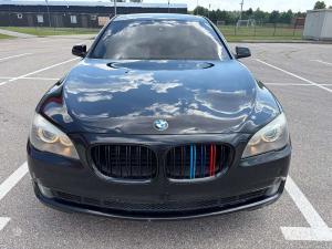 Melns BMW 740 2011 Prienai, ar dzinēja tilpumu 3.00 L un nobraukumu 274 tūkst. km par 5750 €, foto 3 vietnē AUTOMOTO.COM.LV