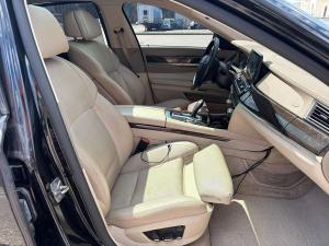 Melns BMW 740 2011 Prienai, ar dzinēja tilpumu 3.00 L un nobraukumu 274 tūkst. km par 5750 €, foto 10 vietnē AUTOMOTO.COM.LV