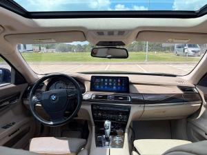 Melns BMW 740 2011 Prienai, ar dzinēja tilpumu 3.00 L un nobraukumu 274 tūkst. km par 5750 €, foto 13 vietnē AUTOMOTO.COM.LV