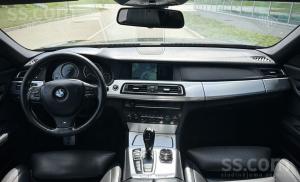 Melns BMW 740 2011 Rēzekne, ar dzinēja tilpumu 3.00 L un nobraukumu 361 tūkst. km par 9990 €, foto 11 vietnē AUTOMOTO.COM.LV