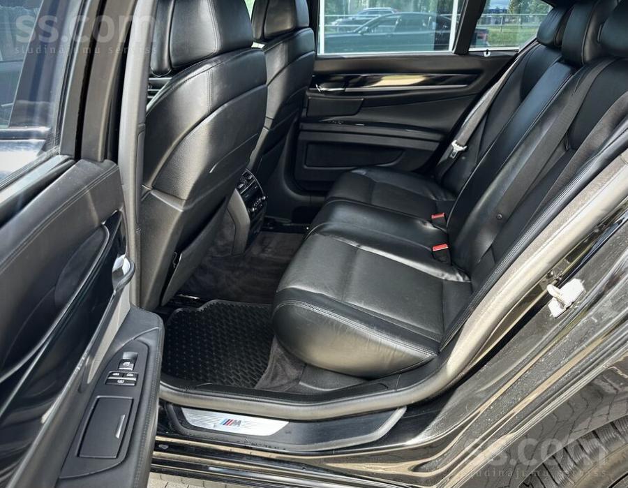 Melns BMW 740 2011 Rēzekne, ar dzinēja tilpumu 3.00 L un nobraukumu 361 tūkst. km par 9990 €, foto 15 vietnē AUTOMOTO.COM.LV