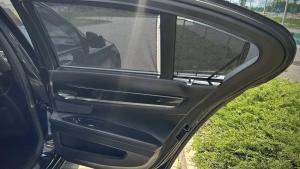 Black BMW 740 2011 in Rezekne, with an engine capacity of 3.00 L and mileage of 361 thousand km for 9990 €, photo 9 on AUTOMOTO.COM.LV