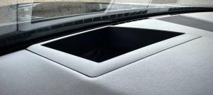 Black BMW 740 2011 in Rezekne, with an engine capacity of 3.00 L and mileage of 361 thousand km for 9990 €, photo 21 on AUTOMOTO.COM.LV