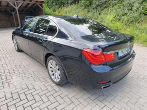 Black BMW 740 2011 in Vilnius, with an engine capacity of 2.98 L and mileage of 144 thousand km for 10000 €, photo 3 on AUTOMOTO.COM.LV