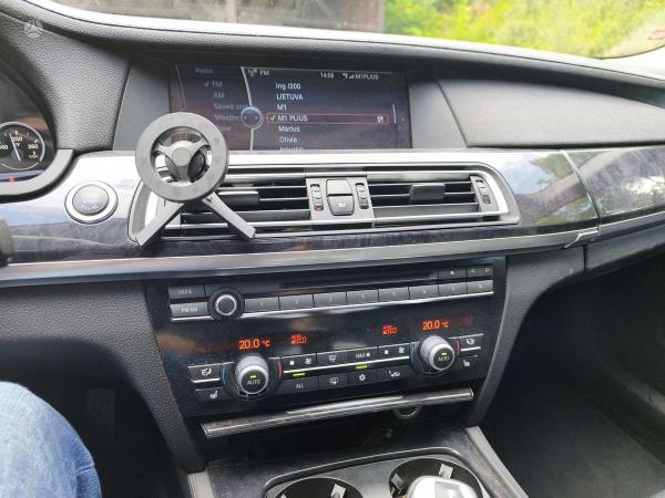 Melns BMW 740 2011 Viļņa, ar dzinēja tilpumu 2.98 L un nobraukumu 144 tūkst. km par 10000 €, foto 8 vietnē AUTOMOTO.COM.LV