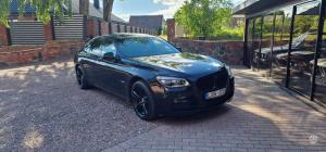 Melns BMW 740 2011 Telšiai, ar dzinēja tilpumu 2.99 L un nobraukumu 226 tūkst. km par 10490 €, foto  vietnē AUTOMOTO.COM.LV