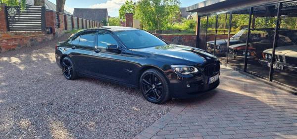 Melns BMW 740 2011 Telšiai, ar dzinēja tilpumu 2.99 L un nobraukumu 226 tūkst. km par 10490 €, foto 2 vietnē AUTOMOTO.COM.LV