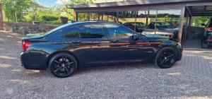 Melns BMW 740 2011 Telšiai, ar dzinēja tilpumu 2.99 L un nobraukumu 226 tūkst. km par 10490 €, foto 4 vietnē AUTOMOTO.COM.LV