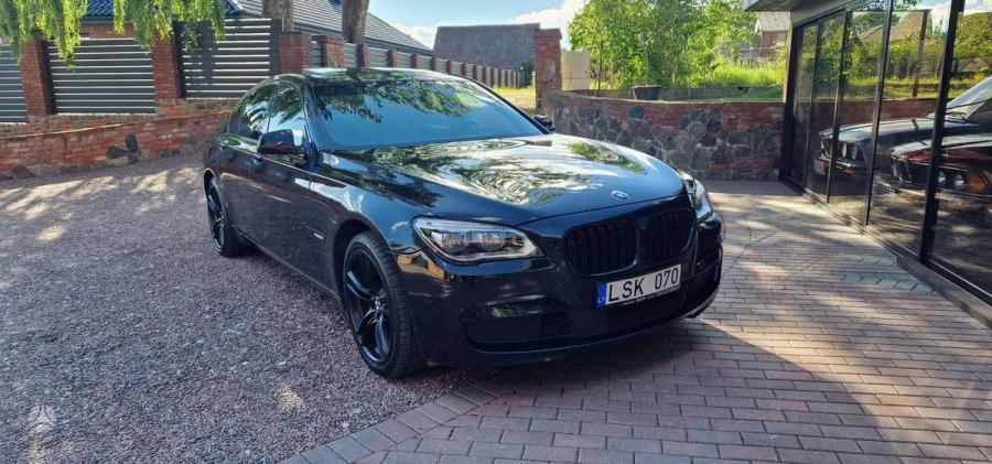 Melns BMW 740 2011 Telšiai, ar dzinēja tilpumu 2.99 L un nobraukumu 226 tūkst. km par 10490 €, foto 5 vietnē AUTOMOTO.COM.LV