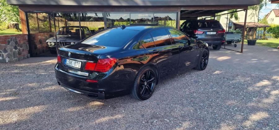 Melns BMW 740 2011 Telšiai, ar dzinēja tilpumu 2.99 L un nobraukumu 226 tūkst. km par 10490 €, foto 6 vietnē AUTOMOTO.COM.LV