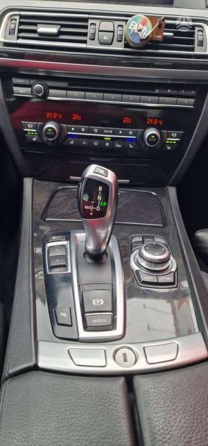 Melns BMW 740 2011 Telšiai, ar dzinēja tilpumu 2.99 L un nobraukumu 226 tūkst. km par 10490 €, foto 10 vietnē AUTOMOTO.COM.LV