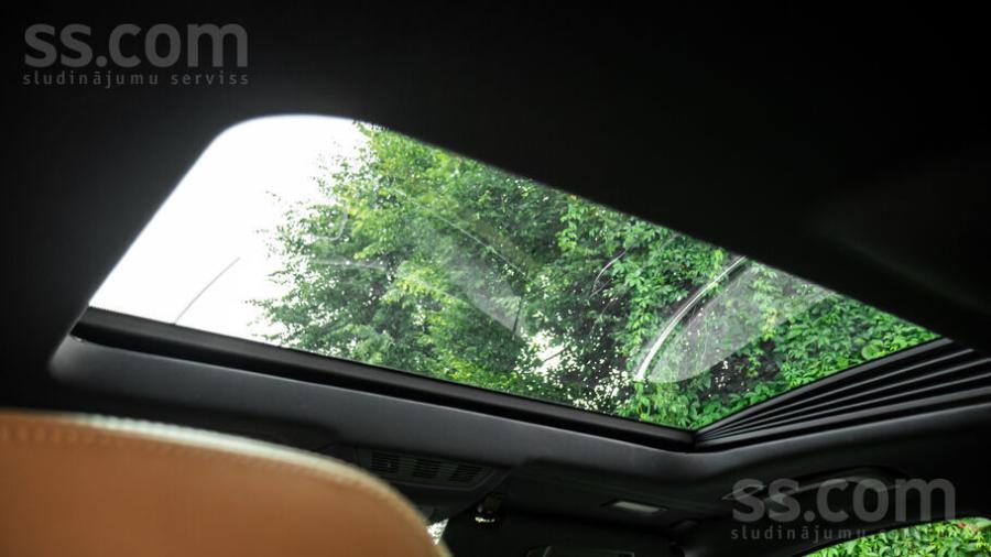 Black BMW 740 2011 in Daugavpils, with an engine capacity of 3.00 L and mileage of 250 thousand km for 12200 €, photo 20 on AUTOMOTO.COM.LV