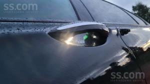 Black BMW 740 2011 in Daugavpils, with an engine capacity of 3.00 L and mileage of 250 thousand km for 12200 €, photo 30 on AUTOMOTO.COM.LV
