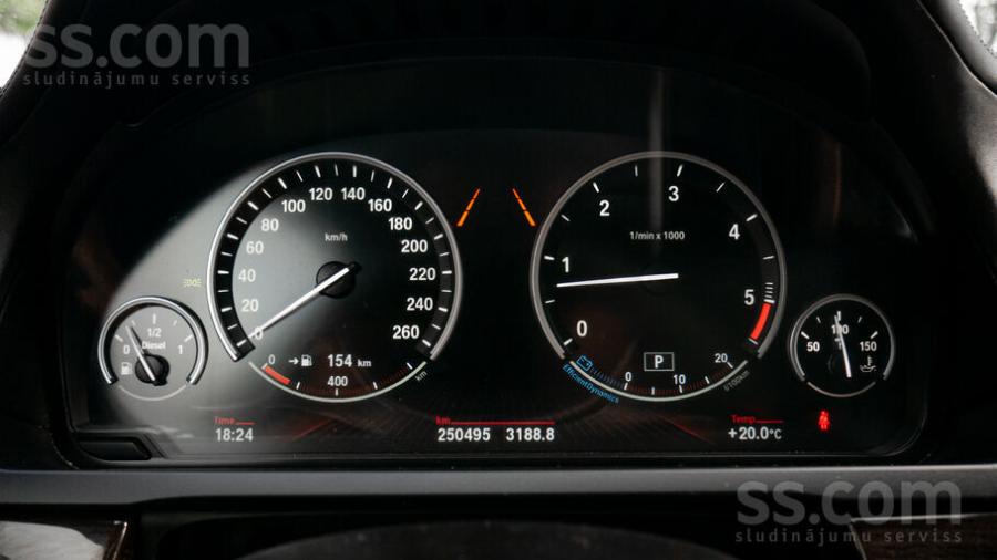 Black BMW 740 2011 in Daugavpils, with an engine capacity of 3.00 L and mileage of 250 thousand km for 12200 €, photo 31 on AUTOMOTO.COM.LV