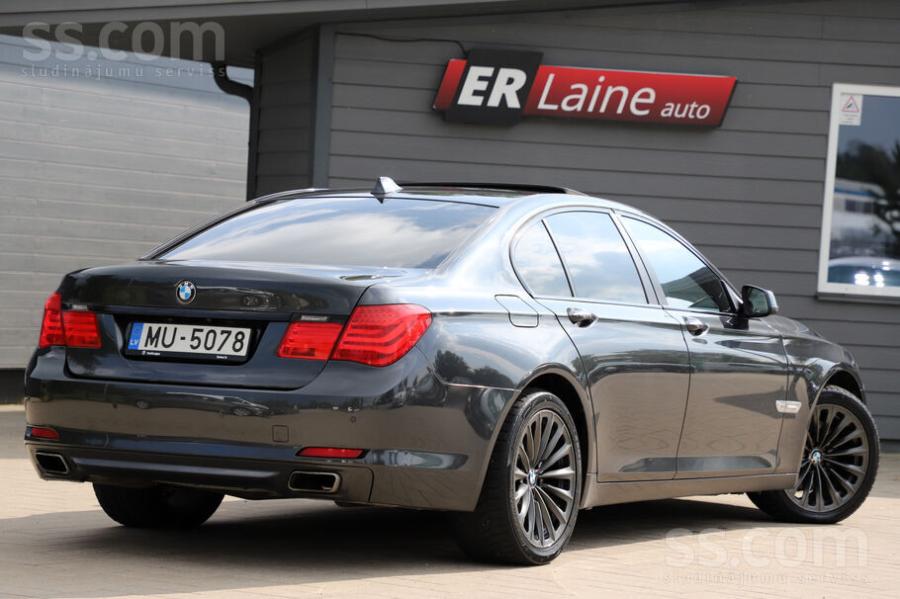 Black BMW 740 2011 in Tukums, with an engine capacity of 3.00 L and mileage of 0 thousand km for 7500 €, photo 4 on AUTOMOTO.COM.LV