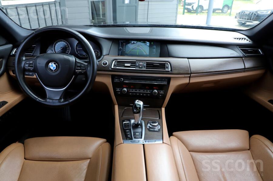 Black BMW 740 2011 in Tukums, with an engine capacity of 3.00 L and mileage of 0 thousand km for 7500 €, photo 6 on AUTOMOTO.COM.LV