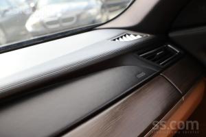 Black BMW 740 2011 in Tukums, with an engine capacity of 3.00 L and mileage of 0 thousand km for 7500 €, photo 8 on AUTOMOTO.COM.LV