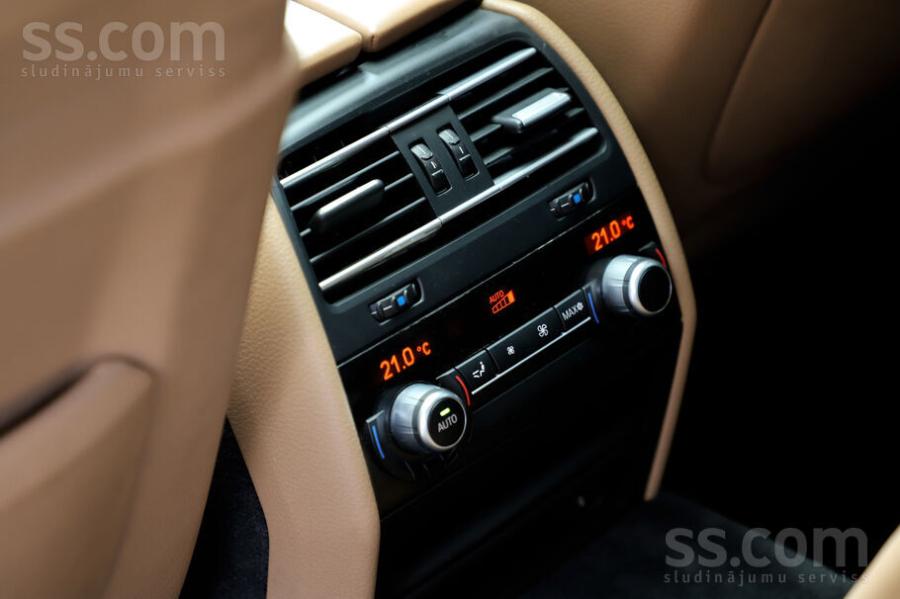 Black BMW 740 2011 in Tukums, with an engine capacity of 3.00 L and mileage of 0 thousand km for 7500 €, photo 19 on AUTOMOTO.COM.LV