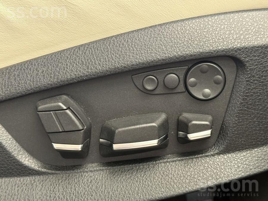 Melns BMW 740 2011 Rīga, ar dzinēja tilpumu 3.00 L un nobraukumu 281 tūkst. km par 14000 €, foto 19 vietnē AUTOMOTO.COM.LV