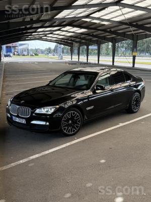 Melns BMW 740 2011 Rīga, ar dzinēja tilpumu 3.00 L un nobraukumu 281 tūkst. km par 14000 €, foto 27 vietnē AUTOMOTO.COM.LV