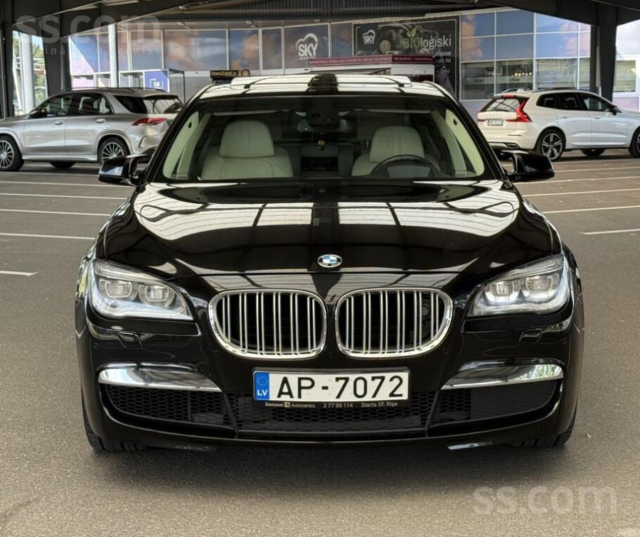 Melns BMW 740 2011 Rīga, ar dzinēja tilpumu 3.00 L un nobraukumu 281 tūkst. km par 14000 €, foto 3 vietnē AUTOMOTO.COM.LV