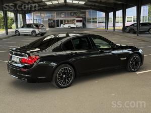 Melns BMW 740 2011 Rīga, ar dzinēja tilpumu 3.00 L un nobraukumu 281 tūkst. km par 14000 €, foto 8 vietnē AUTOMOTO.COM.LV