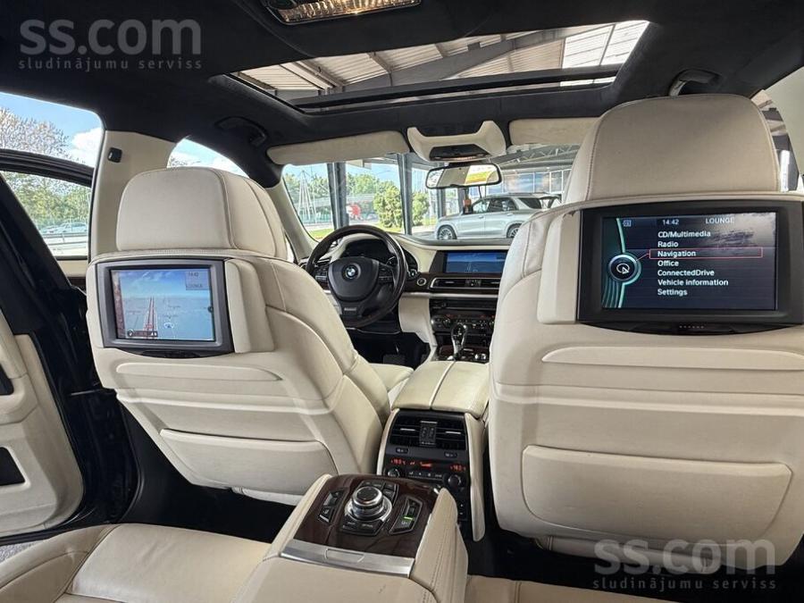 Melns BMW 740 2011 Rīga, ar dzinēja tilpumu 3.00 L un nobraukumu 281 tūkst. km par 14000 €, foto 12 vietnē AUTOMOTO.COM.LV