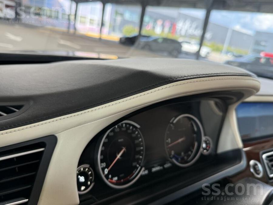 Melns BMW 740 2011 Rīga, ar dzinēja tilpumu 3.00 L un nobraukumu 281 tūkst. km par 14000 €, foto 20 vietnē AUTOMOTO.COM.LV