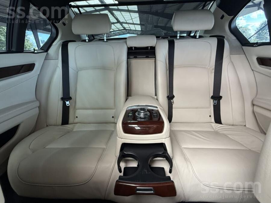 Melns BMW 740 2011 Rīga, ar dzinēja tilpumu 3.00 L un nobraukumu 281 tūkst. km par 14000 €, foto 23 vietnē AUTOMOTO.COM.LV
